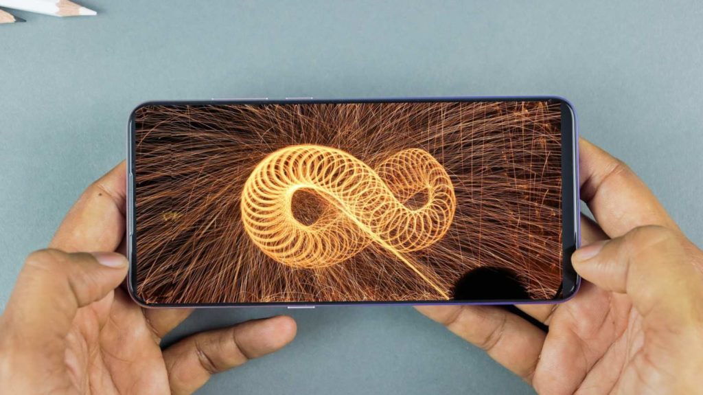 Best Unlimited Data Plans for Singles, Couples, Families, & Hotspot Users